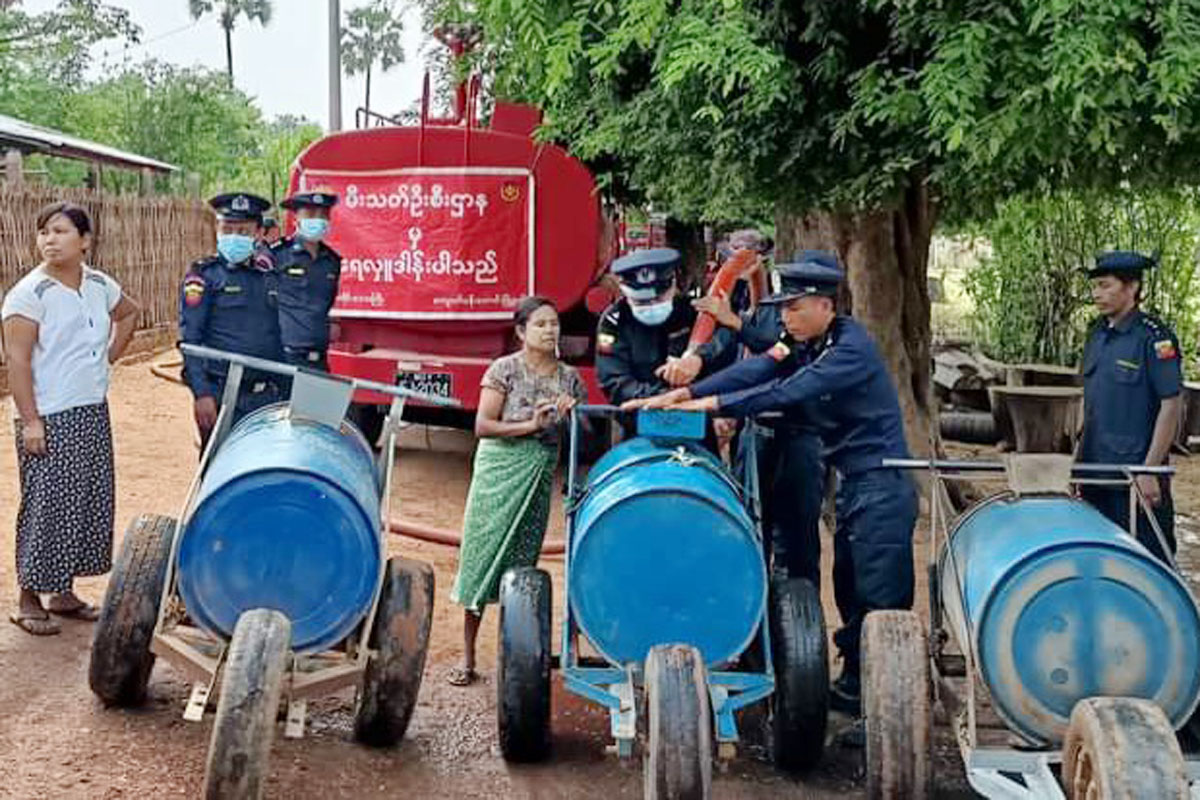 ကျောက်ပန်းတောင်းမြို့နယ် မီးသတ်ဦးစီးဌာနမှ ၇၆ နှစ်မြောက် မြန်မာနိုင